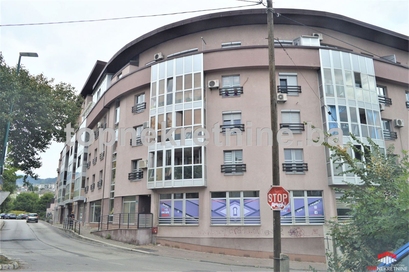 Namješten dvosoban stan od 53m2 sa garažom u Velešićima | TopNekretnine.ba