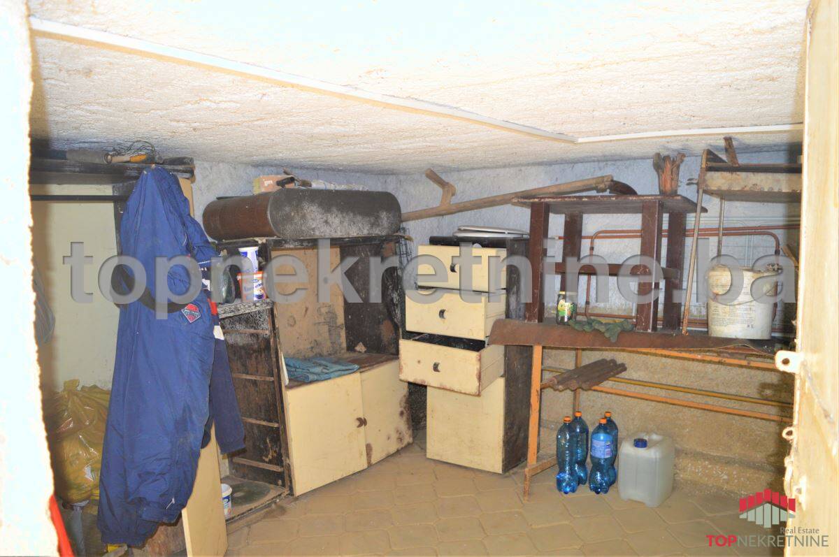 House with a plot with totally 273 SqM, Buca Potok | TopNekretnine.ba