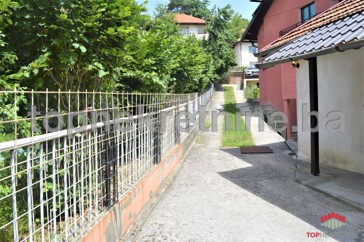 House with a plot with totally 273 SqM, Buca Potok | TopNekretnine.ba